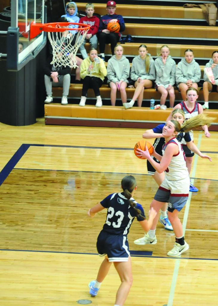 Ladies at home - Salina Sun